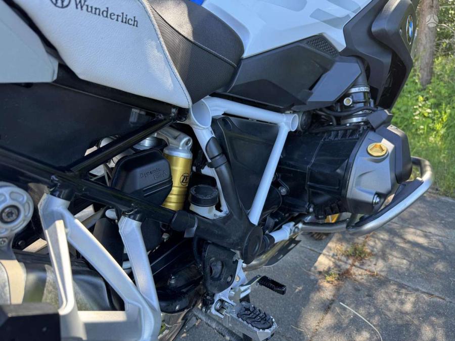 Синий БМВ R 1250GS 2019 в Клайпеда, объемом двигателя 1.25 л и пробегом 45 тыс. км за 14300 €, фото 12 на AUTOMOTO.COM.LV