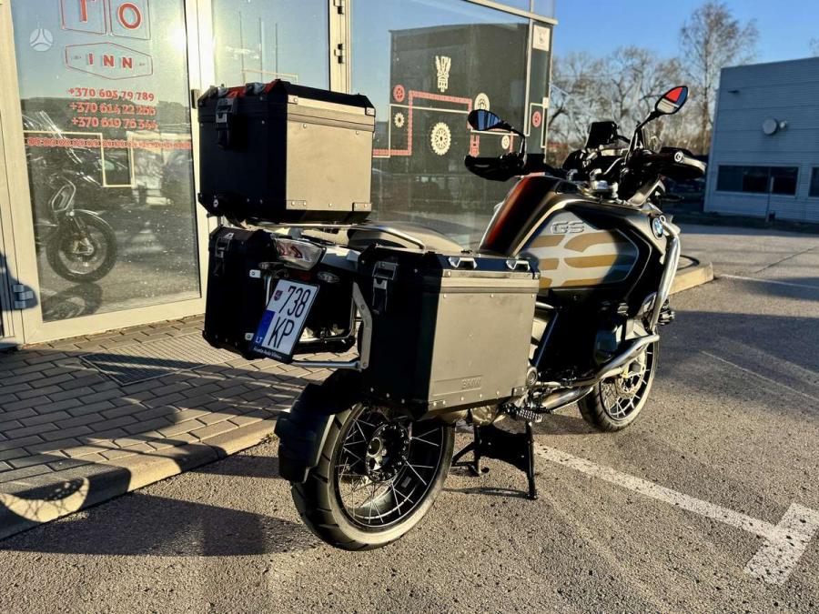 Brown BMW R 1250GS 2019 in Vilnius, with an engine capacity of 1.25 L and mileage of 55 thousand km for 13799 €, photo 6 on AUTOMOTO.COM.LV
