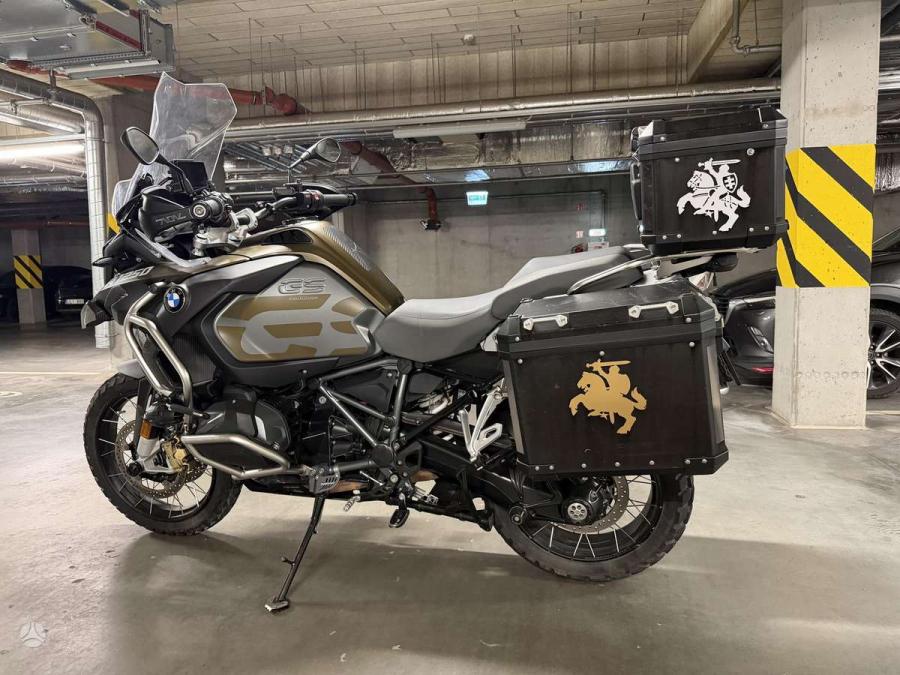 Green BMW R 1250GS 2019 in Kaunas, with an engine capacity of 1.25 L and mileage of 26 thousand km for 15300 €, photo 4 on AUTOMOTO.COM.LV