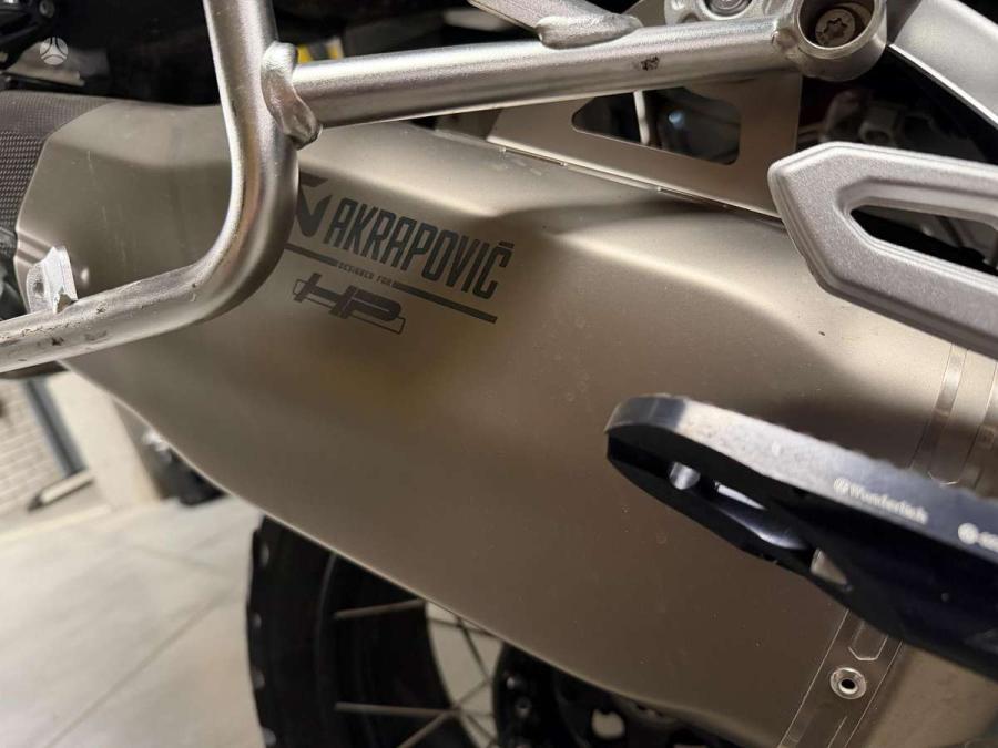 Green BMW R 1250GS 2019 in Kaunas, with an engine capacity of 1.25 L and mileage of 26 thousand km for 15300 €, photo 12 on AUTOMOTO.COM.LV