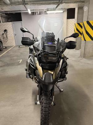 Green BMW R 1250GS 2019 in Kaunas, with an engine capacity of 1.25 L and mileage of 26 thousand km for 15300 €, photo 13 on AUTOMOTO.COM.LV