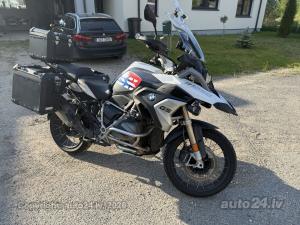 Grey BMW R 1250GS 2021 in Tallinn, with an engine capacity of 1.25 L and mileage of 49 thousand km for 16990 €, photo  on AUTOMOTO.COM.LV