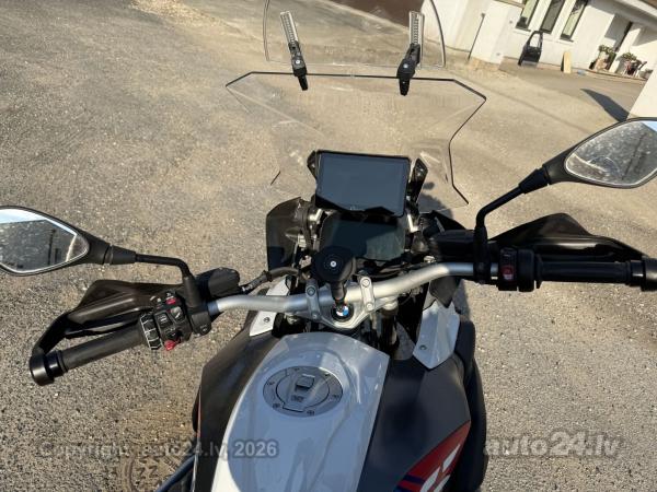 Grey BMW R 1250GS 2021 in Tallinn, with an engine capacity of 1.25 L and mileage of 49 thousand km for 16990 €, photo 5 on AUTOMOTO.COM.LV