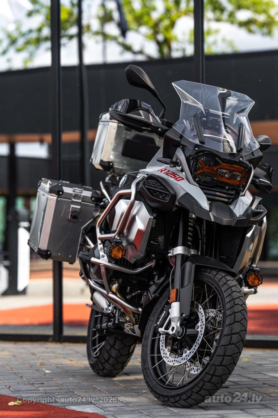 Pelēks BMW R 1250GS 2023 Tallina, ar dzinēja tilpumu 0.00 L un nobraukumu 20 tūkst. km par 20000 €, foto 12 vietnē AUTOMOTO.COM.LV