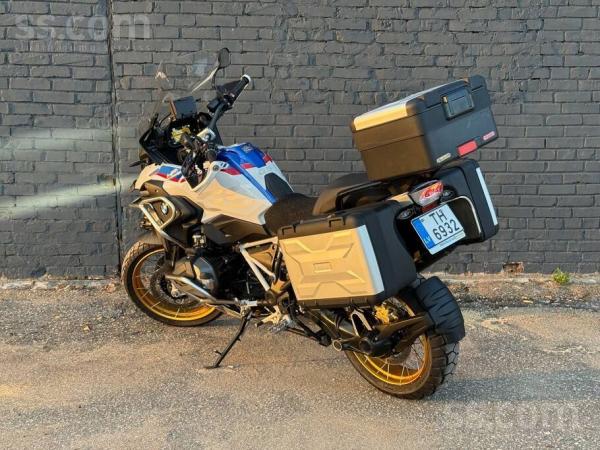 BMW R 1250GS 2019 in Riga, with an engine capacity of 1.25 L and mileage of 0 thousand km for 16000 €, photo 4 on AUTOMOTO.COM.LV