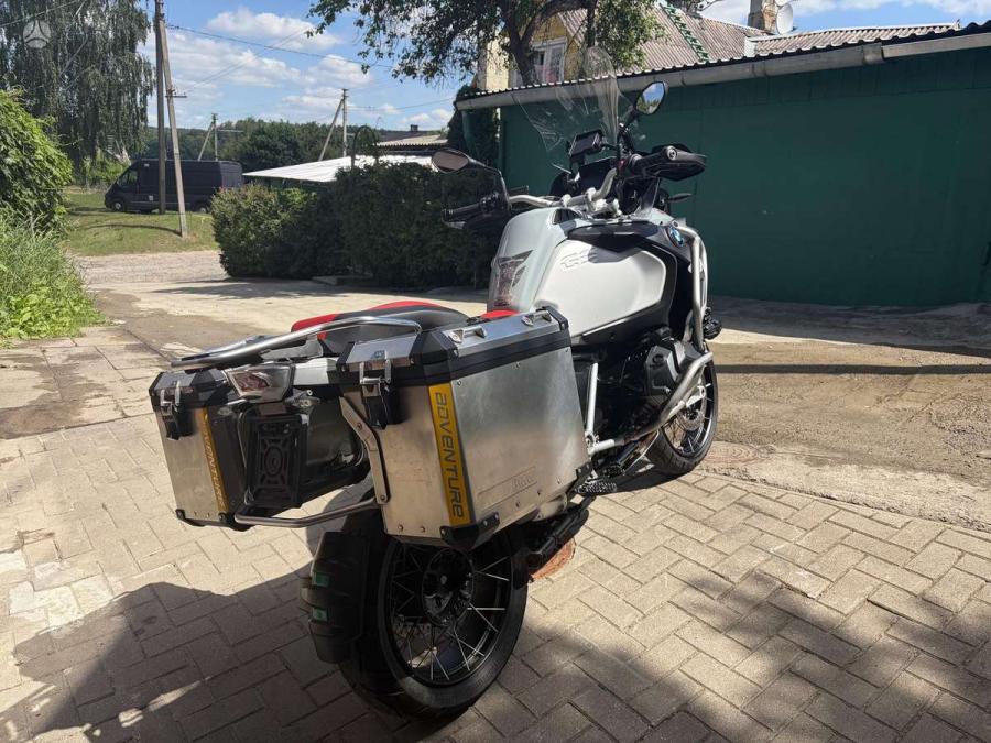 BMW R 1250GS 2019 in Vilnius, with an engine capacity of 1.25 L and mileage of 50 thousand km for 13700 €, photo 4 on AUTOMOTO.COM.LV