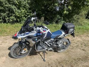 BMW R 1250GS 2023 Kauņa, ar dzinēja tilpumu 1.25 L un nobraukumu 1 tūkst. km par 18500 €, foto  vietnē AUTOMOTO.COM.LV