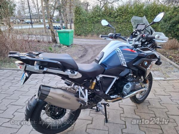 BMW R 1250GS 2023 Saue, ar dzinēja tilpumu 1.25 L un nobraukumu 6 tūkst. km par 19500 €, foto 4 vietnē AUTOMOTO.COM.LV