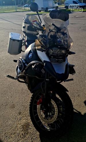 White BMW R 1250GS 2006 in Klaipeda, with an engine capacity of 0.00 L and mileage of 130 thousand km for 5400 €, photo 4 on AUTOMOTO.COM.LV