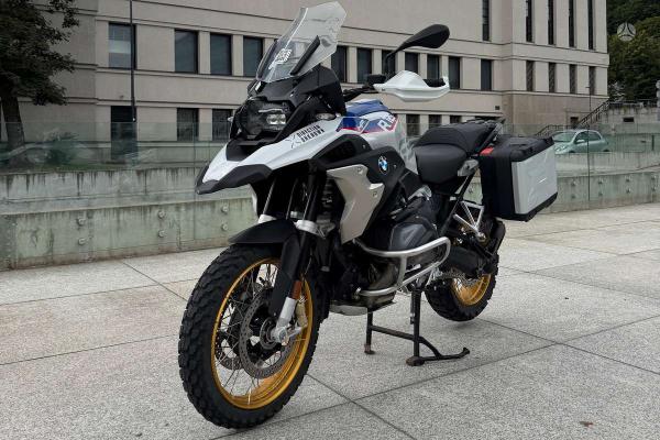 White BMW R 1250GS 2018 in Kaunas, with an engine capacity of 1.25 L and mileage of 27 thousand km for 13200 €, photo 2 on AUTOMOTO.COM.LV