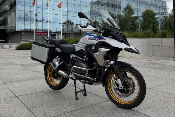 White BMW R 1250GS 2018 in Kaunas, with an engine capacity of 1.25 L and mileage of 27 thousand km for 13200 €, photo 3 on AUTOMOTO.COM.LV