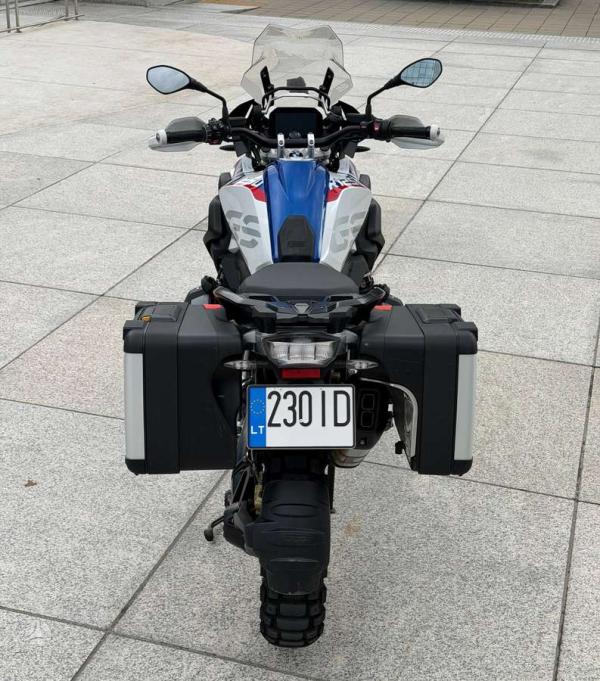 White BMW R 1250GS 2018 in Kaunas, with an engine capacity of 1.25 L and mileage of 27 thousand km for 13200 €, photo 5 on AUTOMOTO.COM.LV
