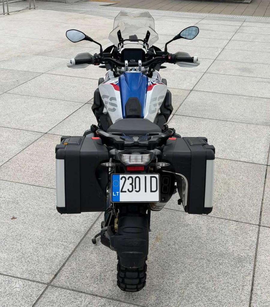 White BMW R 1250GS 2018 in Kaunas, with an engine capacity of 1.25 L and mileage of 27 thousand km for 13200 €, photo 6 on AUTOMOTO.COM.LV