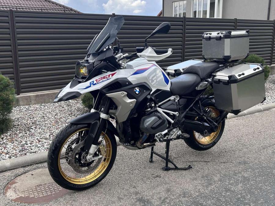 White BMW R 1250GS 2021 in Siauliai, with an engine capacity of 1.25 L and mileage of 28 thousand km for 14900 €, photo 6 on AUTOMOTO.COM.LV