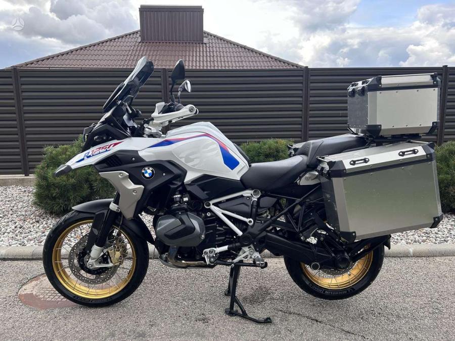 White BMW R 1250GS 2021 in Siauliai, with an engine capacity of 1.25 L and mileage of 28 thousand km for 14900 €, photo 7 on AUTOMOTO.COM.LV