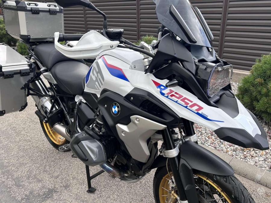 White BMW R 1250GS 2021 in Siauliai, with an engine capacity of 1.25 L and mileage of 28 thousand km for 14900 €, photo 10 on AUTOMOTO.COM.LV