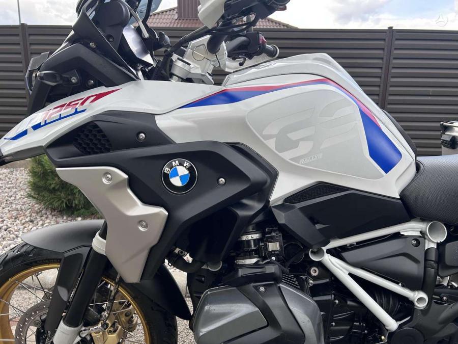White BMW R 1250GS 2021 in Siauliai, with an engine capacity of 1.25 L and mileage of 28 thousand km for 14900 €, photo 15 on AUTOMOTO.COM.LV