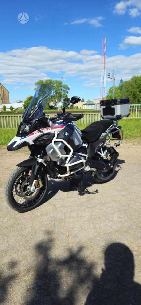 Balts BMW R 1250GS 2022 Šauļi, ar dzinēja tilpumu 1.25 L un nobraukumu 22 tūkst. km par 17800 €, foto 1 vietnē AUTOMOTO.COM.LV