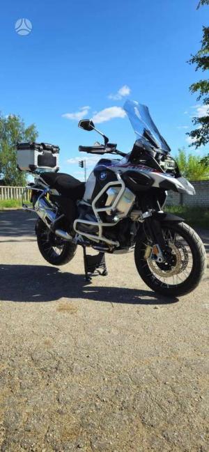 White BMW R 1250GS 2022 in Siauliai, with an engine capacity of 1.25 L and mileage of 22 thousand km for 17800 €, photo 3 on AUTOMOTO.COM.LV