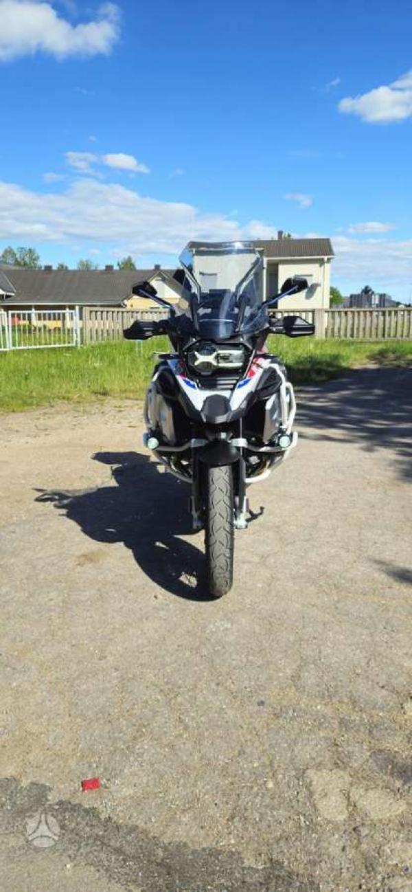 Balts BMW R 1250GS 2022 Šauļi, ar dzinēja tilpumu 1.25 L un nobraukumu 22 tūkst. km par 17800 €, foto 9 vietnē AUTOMOTO.COM.LV