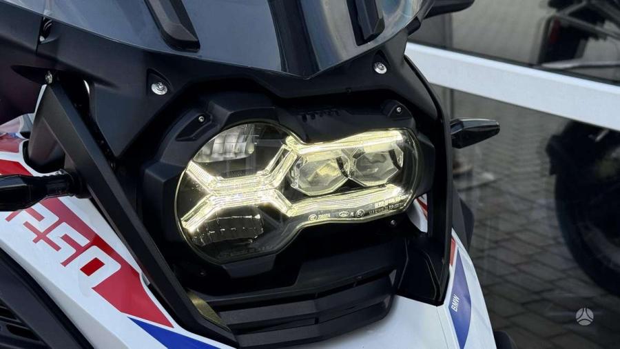 White BMW R 1250GS 2022 in Radviliskis, with an engine capacity of 1.25 L and mileage of 22 thousand km for 17250 €, photo 12 on AUTOMOTO.COM.LV