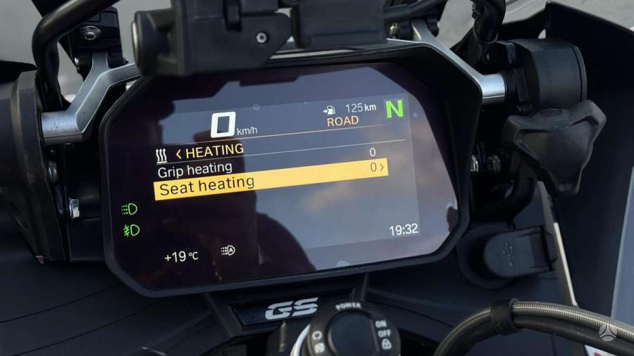 White BMW R 1250GS 2022 in Radviliskis, with an engine capacity of 1.25 L and mileage of 22 thousand km for 17250 €, photo 19 on AUTOMOTO.COM.LV