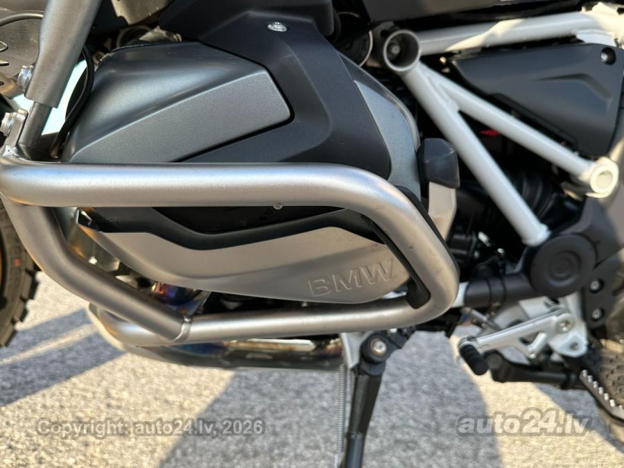 Balts BMW R 1250GS 2023 Tallina, ar dzinēja tilpumu 1.25 L un nobraukumu 23 tūkst. km par 19999 €, foto 7 vietnē AUTOMOTO.COM.LV