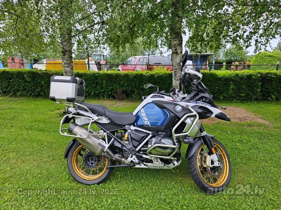 Balts BMW R 1250GS 2023 Tallina, ar dzinēja tilpumu 1.25 L un nobraukumu 23 tūkst. km par 19999 €, foto 10 vietnē AUTOMOTO.COM.LV