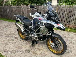 Balts BMW R 1250GS 2024 Tallina, ar dzinēja tilpumu 1.25 L un nobraukumu 14 tūkst. km par 20400 €, foto  vietnē AUTOMOTO.COM.LV