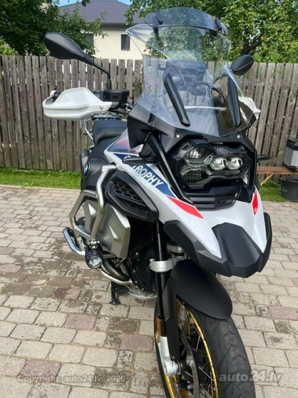 White BMW R 1250GS 2024 in Tallinn, with an engine capacity of 1.25 L and mileage of 14 thousand km for 20400 €, photo 3 on AUTOMOTO.COM.LV