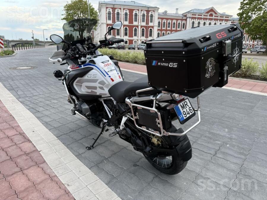 BMW R 1250GSA 2021 Jelgava, ar dzinēja tilpumu 1.25 L un nobraukumu 0 tūkst. km par 17200 €, foto 7 vietnē AUTOMOTO.COM.LV