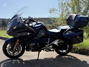 Black BMW R 1250RT 2022 in Vilnius, with an engine capacity of 1.25 L and mileage of 53 thousand km for 14990 €, photo 6 on AUTOMOTO.COM.LV