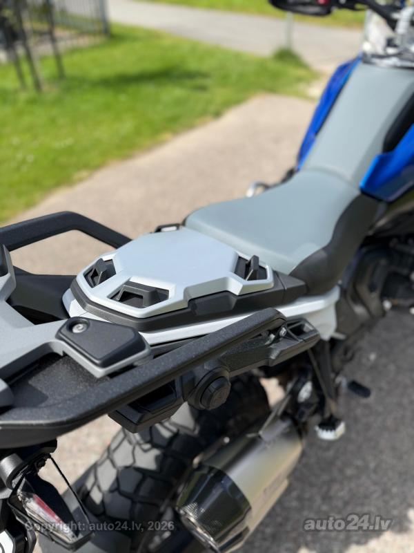Black BMW R 1300GS 2024 in Tallinn, with an engine capacity of 1.30 L and mileage of 10 thousand km for 21000 €, photo 6 on AUTOMOTO.COM.LV