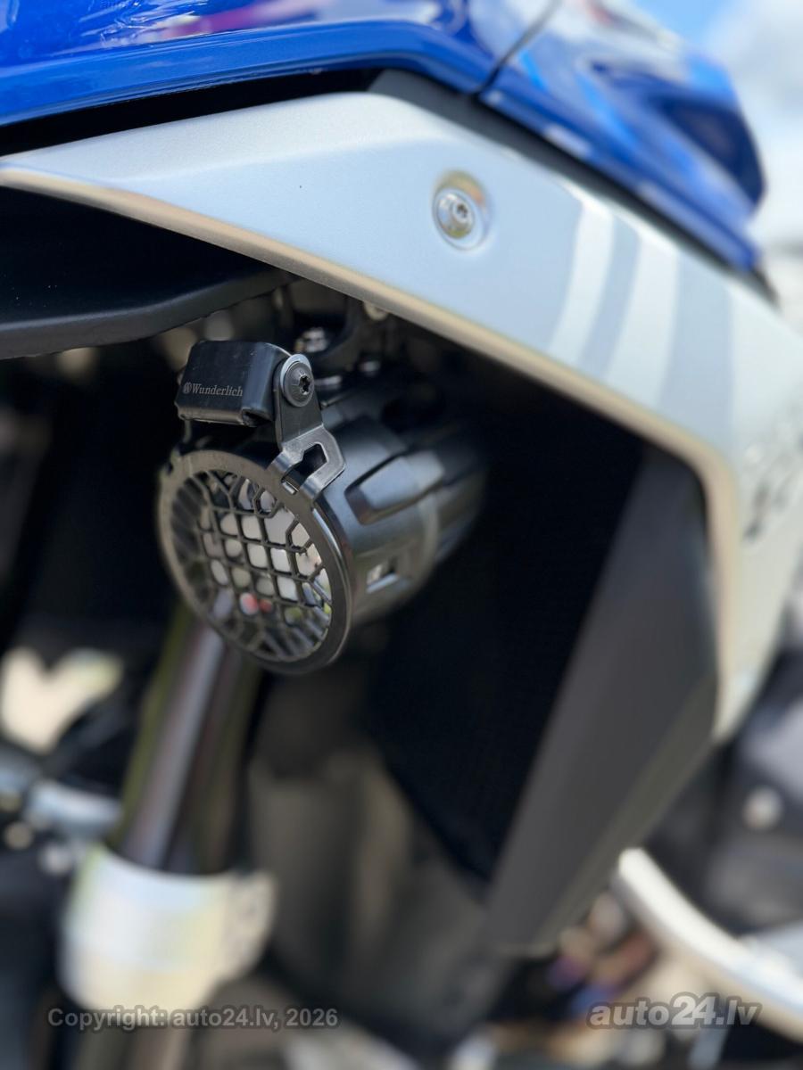 Black BMW R 1300GS 2024 in Tallinn, with an engine capacity of 1.30 L and mileage of 10 thousand km for 21000 €, photo 8 on AUTOMOTO.COM.LV