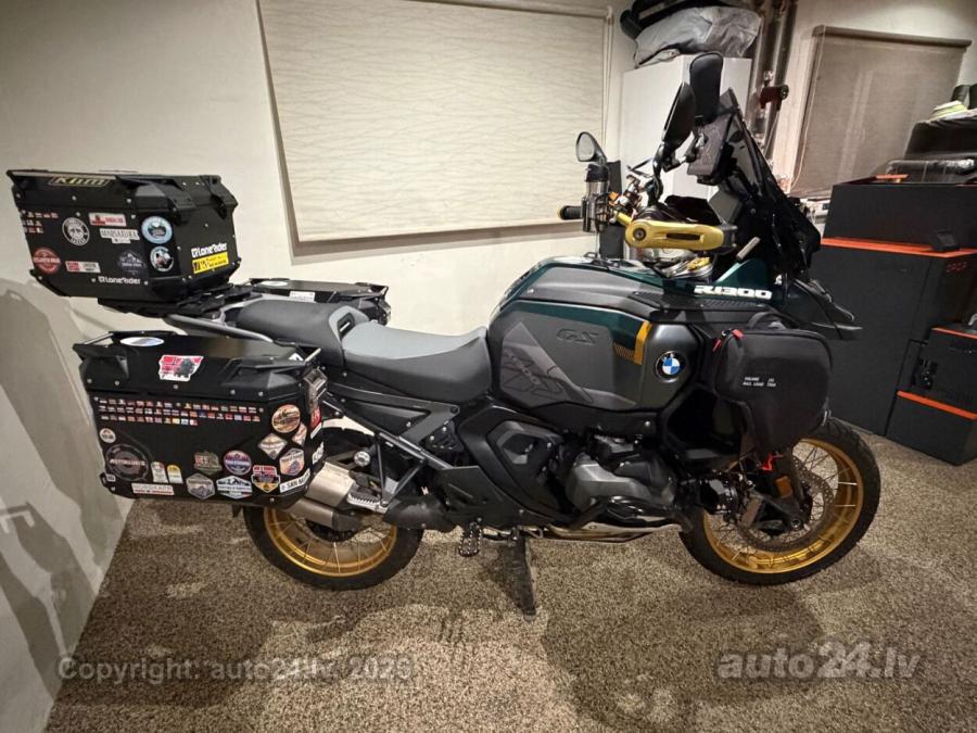 Black BMW R 1300GS 2025 in Tartu, with an engine capacity of 1.30 L and mileage of 15 thousand km for 25700 €, photo 4 on AUTOMOTO.COM.LV
