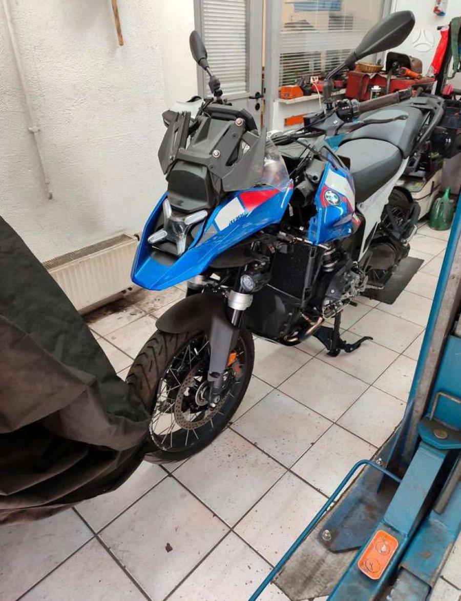 Zils BMW R 1300GS 2024 Tauragė, ar dzinēja tilpumu 1.30 L un nobraukumu 4 tūkst. km par 11700 €, foto 2 vietnē AUTOMOTO.COM.LV