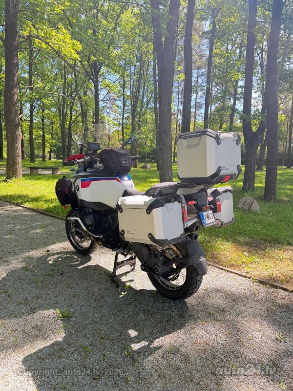 Zils BMW R 1300GS 2025 Tallina, ar dzinēja tilpumu 1.30 L un nobraukumu 2 tūkst. km par 28900 €, foto 4 vietnē AUTOMOTO.COM.LV