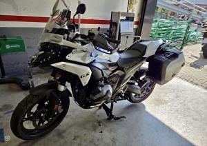 White BMW R 1300GS 2024 in Vilnius, with an engine capacity of 1.30 L and mileage of 13 thousand km for 9999 €, photo  on AUTOMOTO.COM.LV