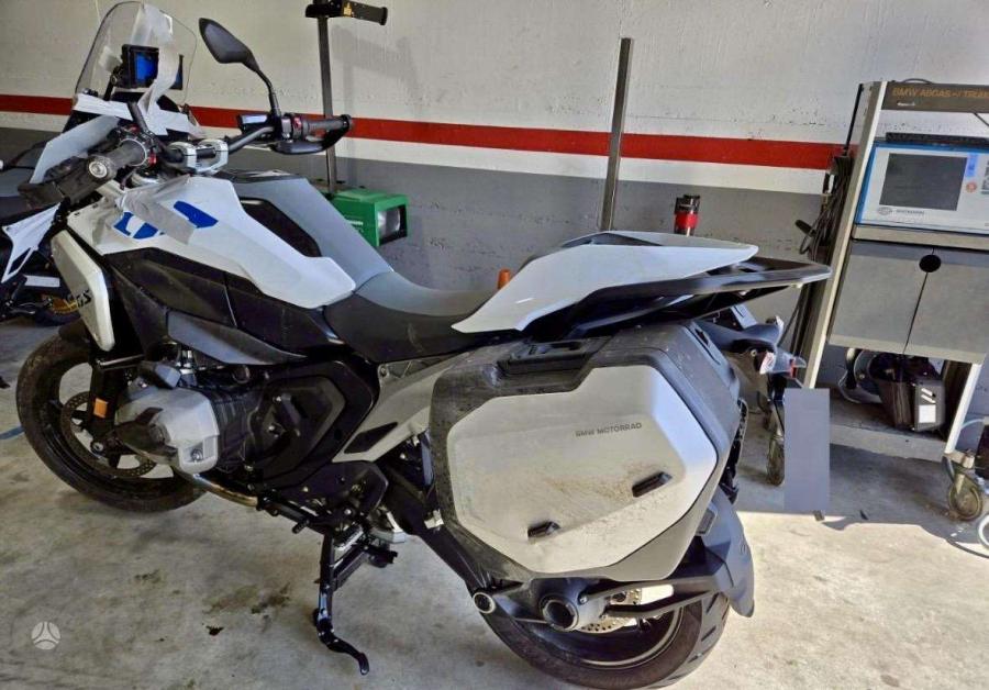 Белый БМВ R 1300GS 2024 в Вильнюс, объемом двигателя 1.30 л и пробегом 13 тыс. км за 9999 €, фото 5 на AUTOMOTO.COM.LV