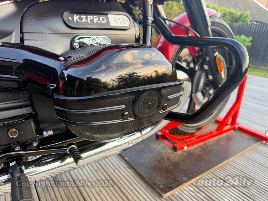 Red BMW R 18 2023 in Vilnius, with an engine capacity of 0.00 L and mileage of 4 thousand km for 10999 €, photo 9 on AUTOMOTO.COM.LV