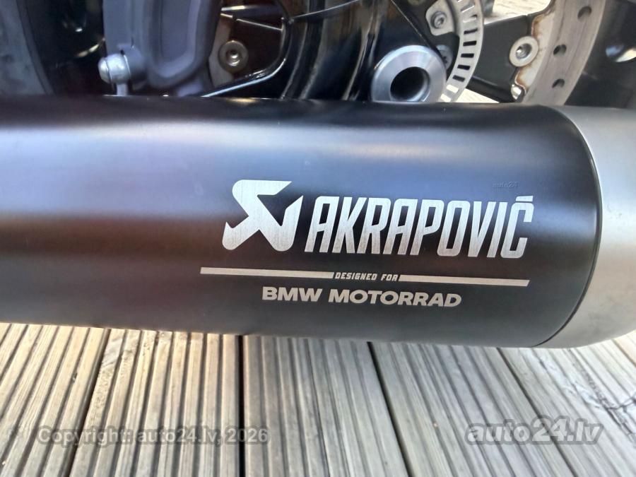 Red BMW R 18 2023 in Vilnius, with an engine capacity of 0.00 L and mileage of 4 thousand km for 10999 €, photo 16 on AUTOMOTO.COM.LV