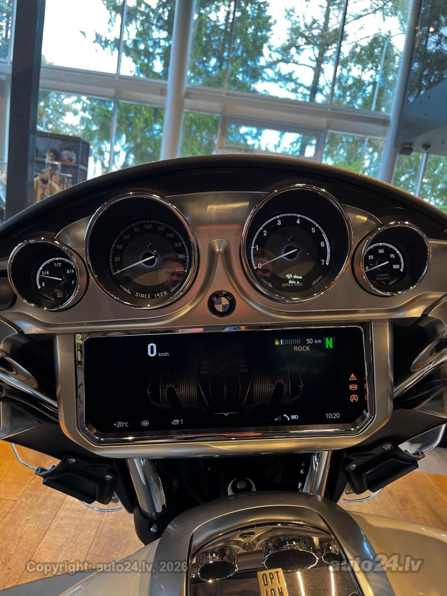 White BMW R 18 2024 in Tallinn, with an engine capacity of 1.80 L and mileage of 1 thousand km for 23990 €, photo 16 on AUTOMOTO.COM.LV