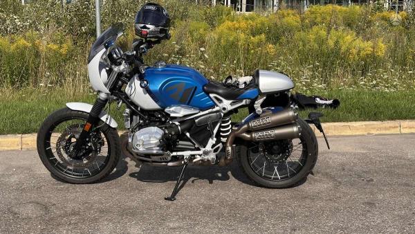 BMW R nineT 2022 in Vilnius on AUTOMOTO.COM.LV Blue BMW R nineT 2022 in Vilnius, with an engine capacity of 1.20 L and mileage of 8 thousand km for 9800 €, photo 5 on AUTOMOTO.COM.LV