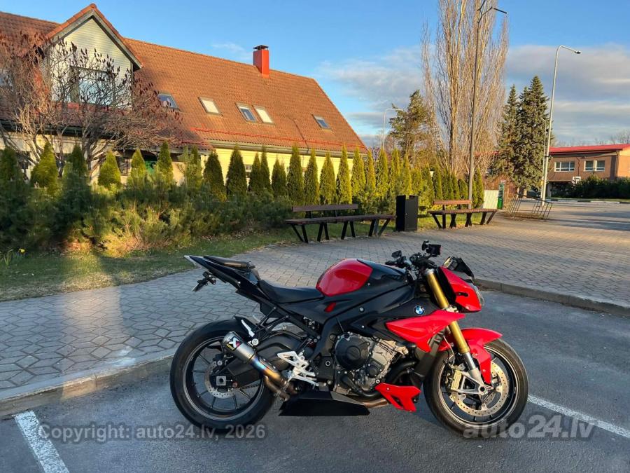 Black BMW S 1000R 2017 in Tallinn, with an engine capacity of 1.00 L and mileage of 37 thousand km for 8500 €, photo 4 on AUTOMOTO.COM.LV