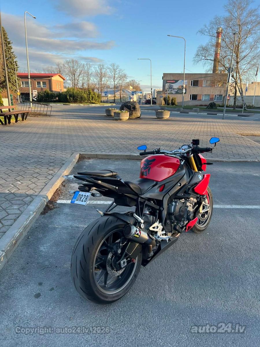Black BMW S 1000R 2017 in Tallinn, with an engine capacity of 1.00 L and mileage of 37 thousand km for 8500 €, photo 5 on AUTOMOTO.COM.LV