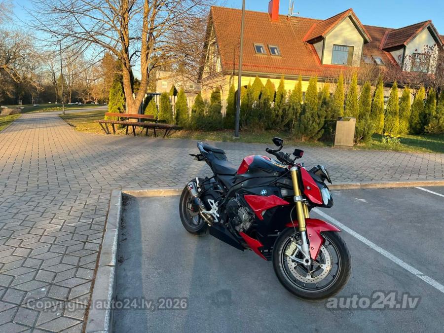 Black BMW S 1000R 2017 in Tallinn, with an engine capacity of 1.00 L and mileage of 37 thousand km for 8500 €, photo 7 on AUTOMOTO.COM.LV