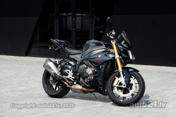 Черный БМВ S 1000R 2019 в Таллин, объемом двигателя 1.00 л и пробегом 22 тыс. км за 10500 €, фото 4 на AUTOMOTO.COM.LV