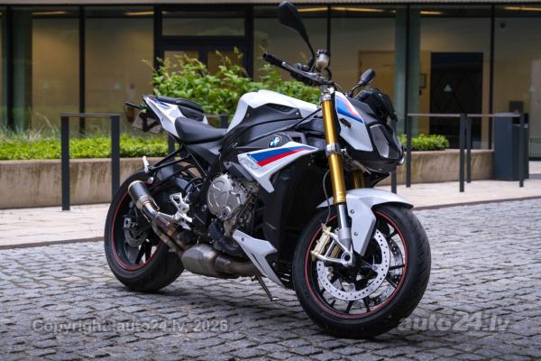Black BMW S 1000R 2020 in Tallinn, with an engine capacity of 1.00 L and mileage of 20 thousand km for 9900 €, photo 1 on AUTOMOTO.COM.LV
