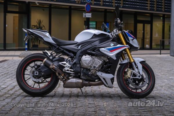 Black BMW S 1000R 2020 in Tallinn, with an engine capacity of 1.00 L and mileage of 20 thousand km for 9900 €, photo 2 on AUTOMOTO.COM.LV