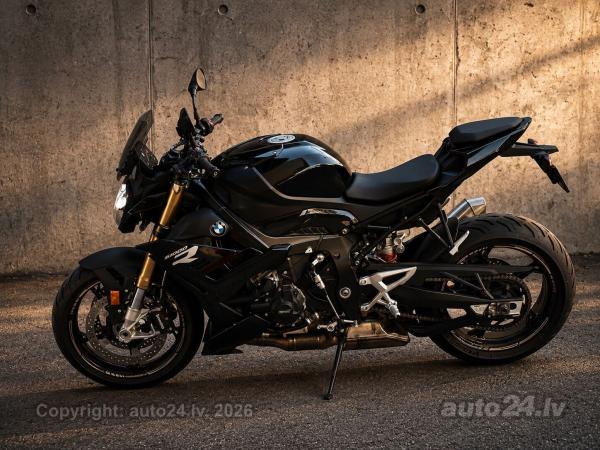 Черный БМВ S 1000R 2024 в Таллин, объемом двигателя 1.00 л и пробегом 9 тыс. км за 14750 €, фото 2 на AUTOMOTO.COM.LV